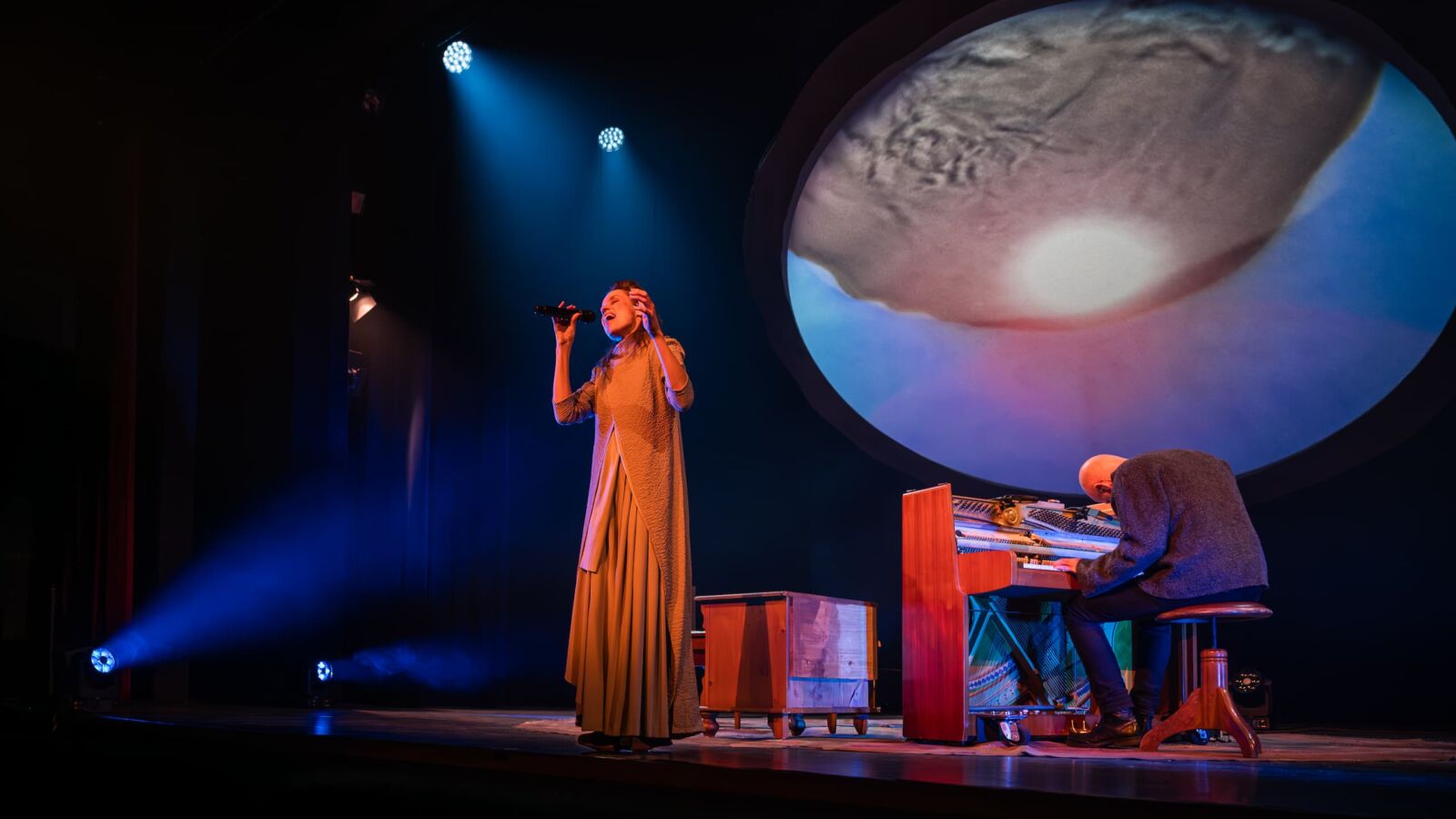 Nynke Laverman - OAK | Flint Theater Amersfoort